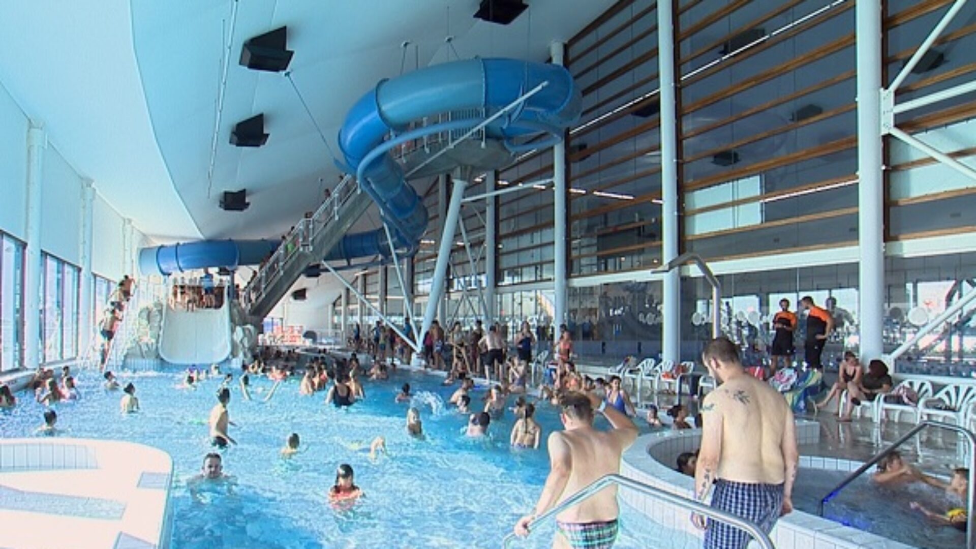 Zwembad De Schelp na renovatie weer open