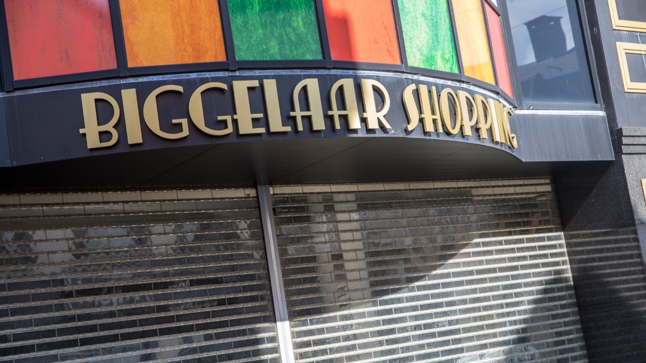 Rotterdammer (26) aangehouden voor explosie bij grillroom Sofram in ...