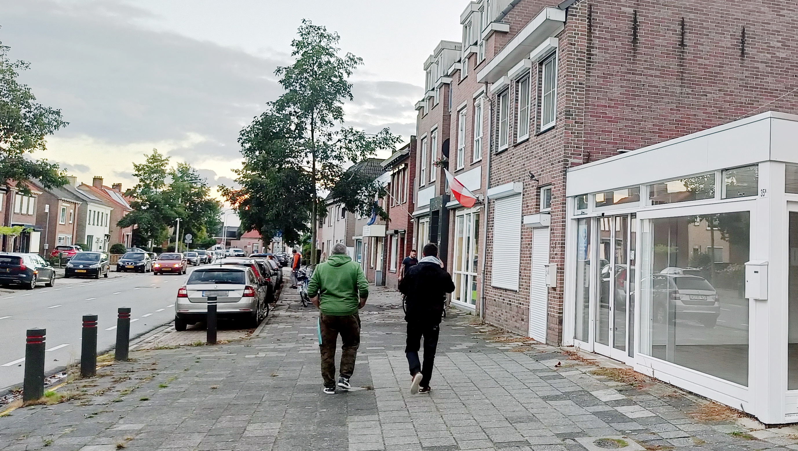 Onduidelijk hoe lang Poolse winkel nog aan Gastelseweg zit
