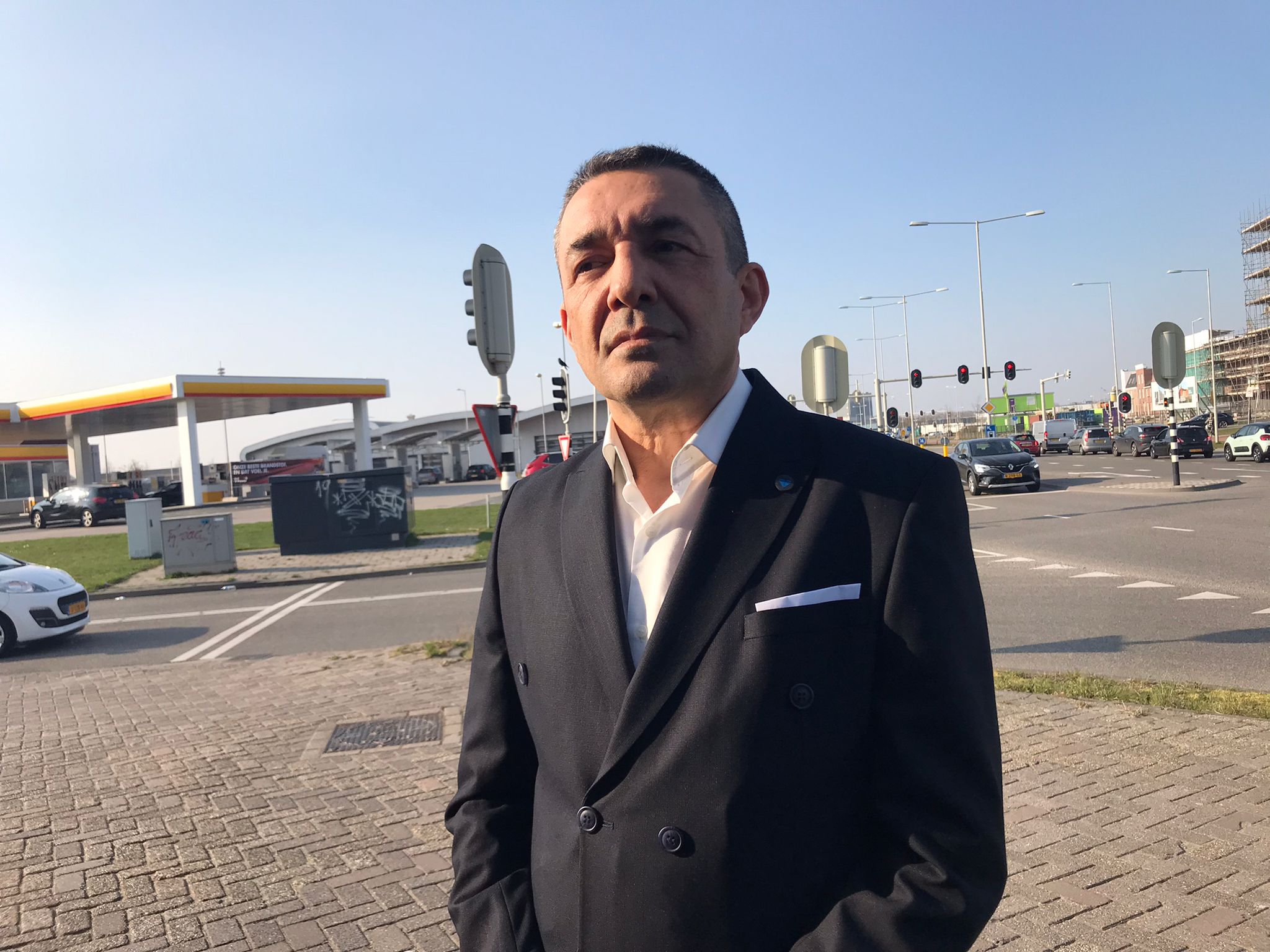 Akkaya strijdbaar de nieuwe raad in: 'Grote partijen moeten zich ...