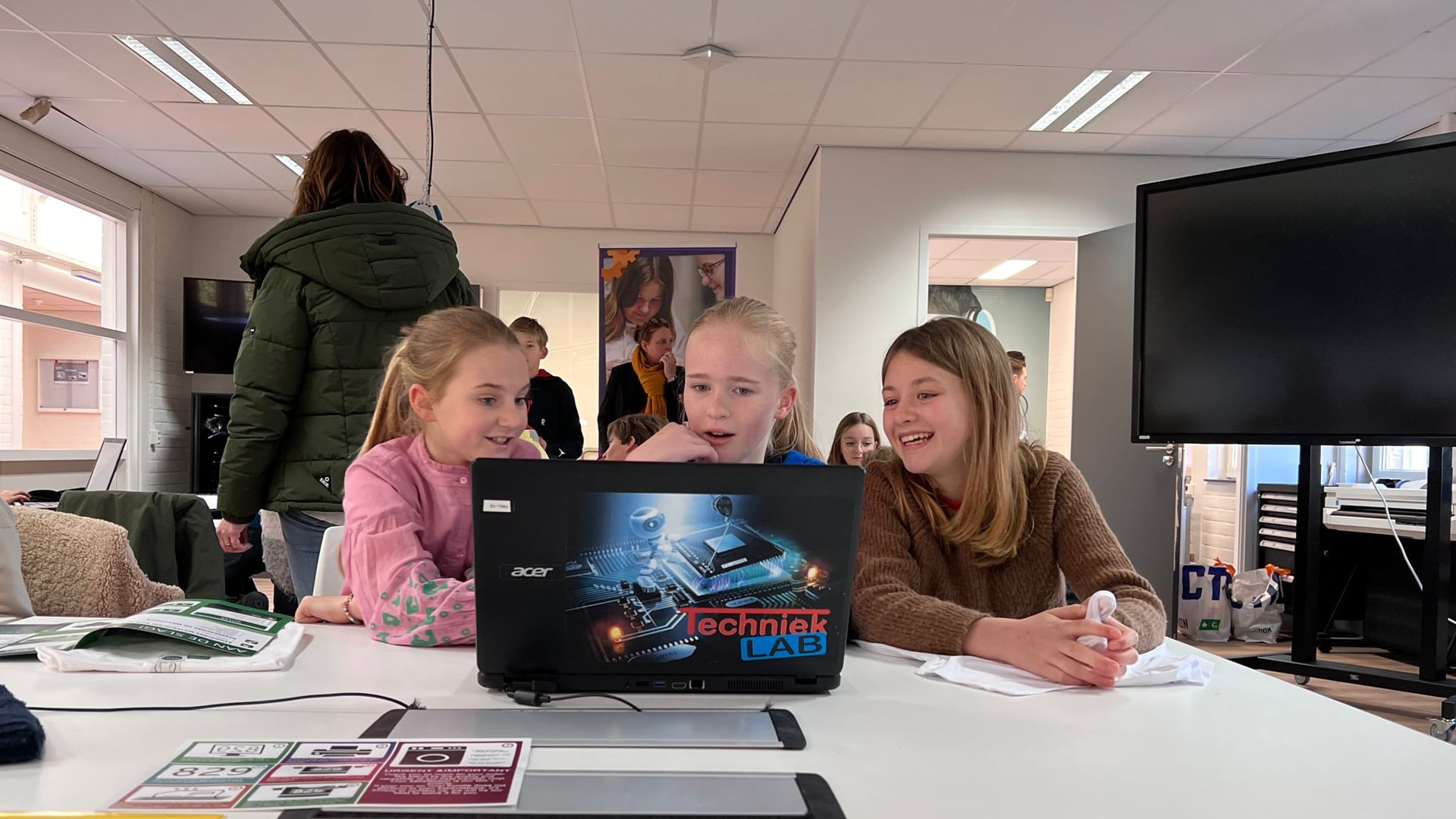 Kinderen maken kennis met techniek in het vernieuwde TechLAB - VIDEO