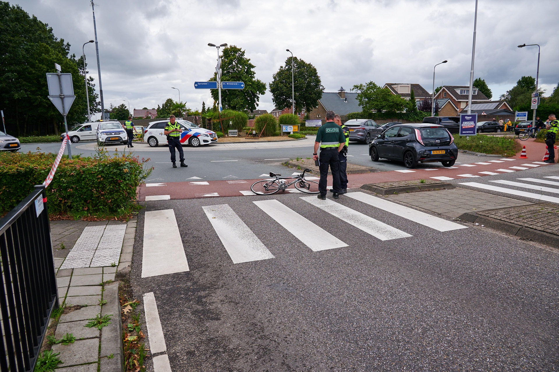 Fietser met traumahelikopter naar ziekenhuis na aanrijding in Sprundel