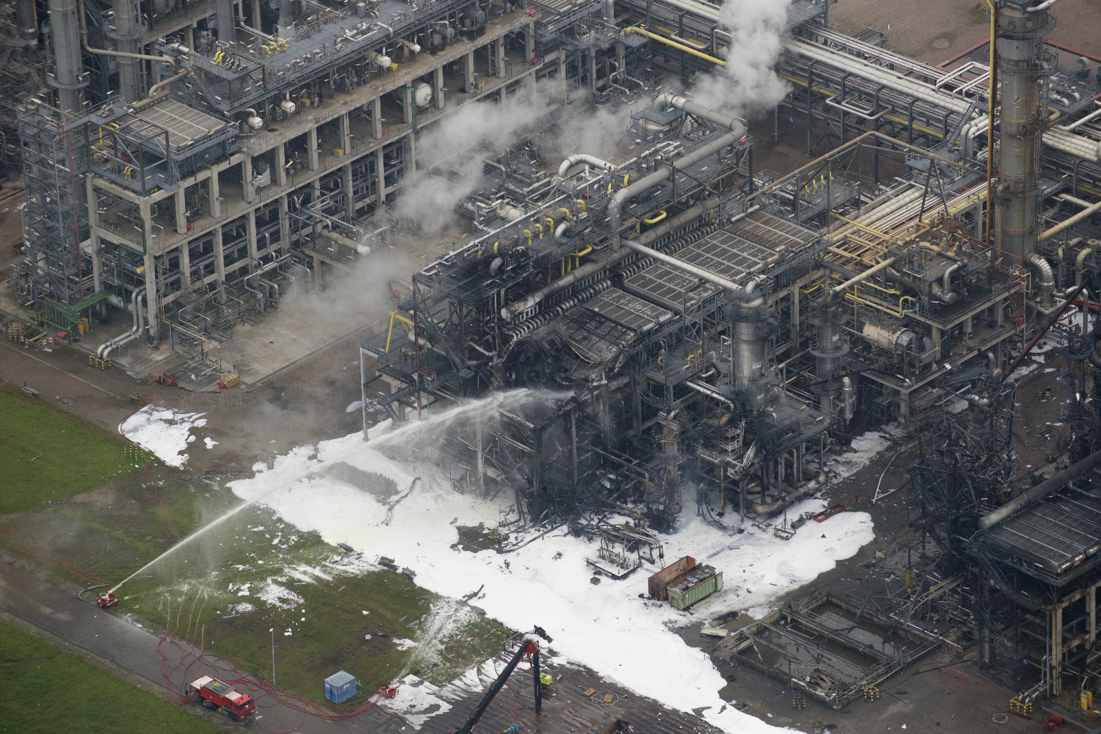 Explosies bij Shell Moerdijk dreunen 10 jaar later nog na: 'Alsof de ...