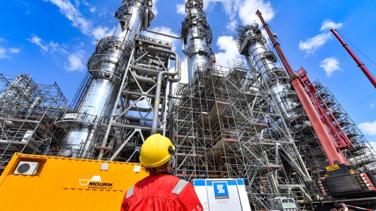 Flinke klus bij Shell Moerdijk: groot onderhoud aan fabrieken tot juni