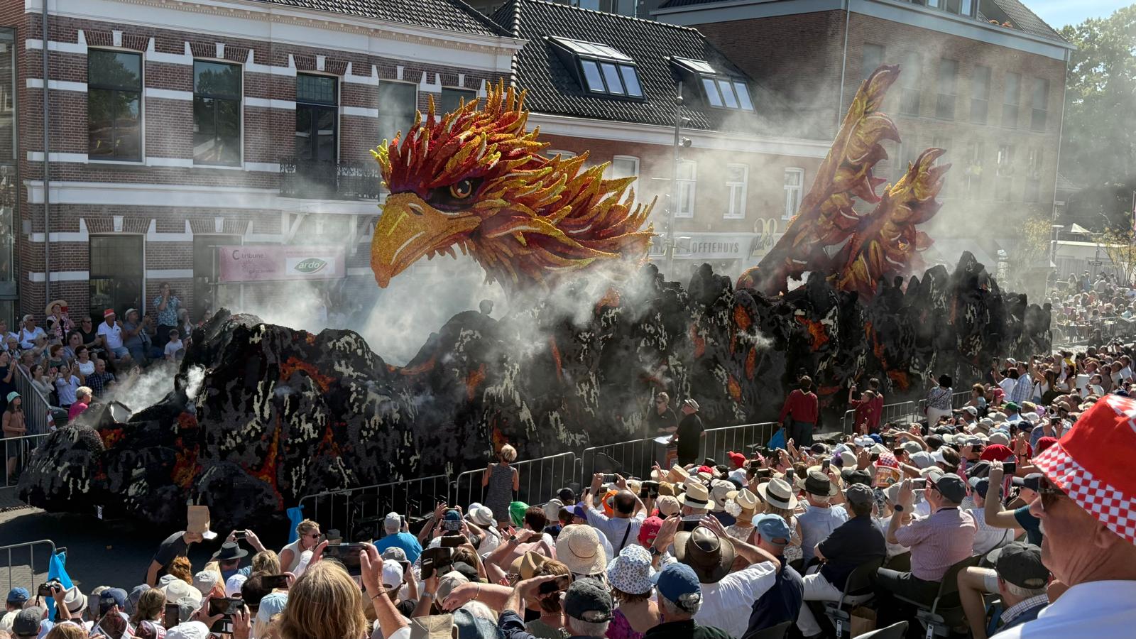 Buurtschap Tiggelaar wint met haar Feniks Corso Zundert